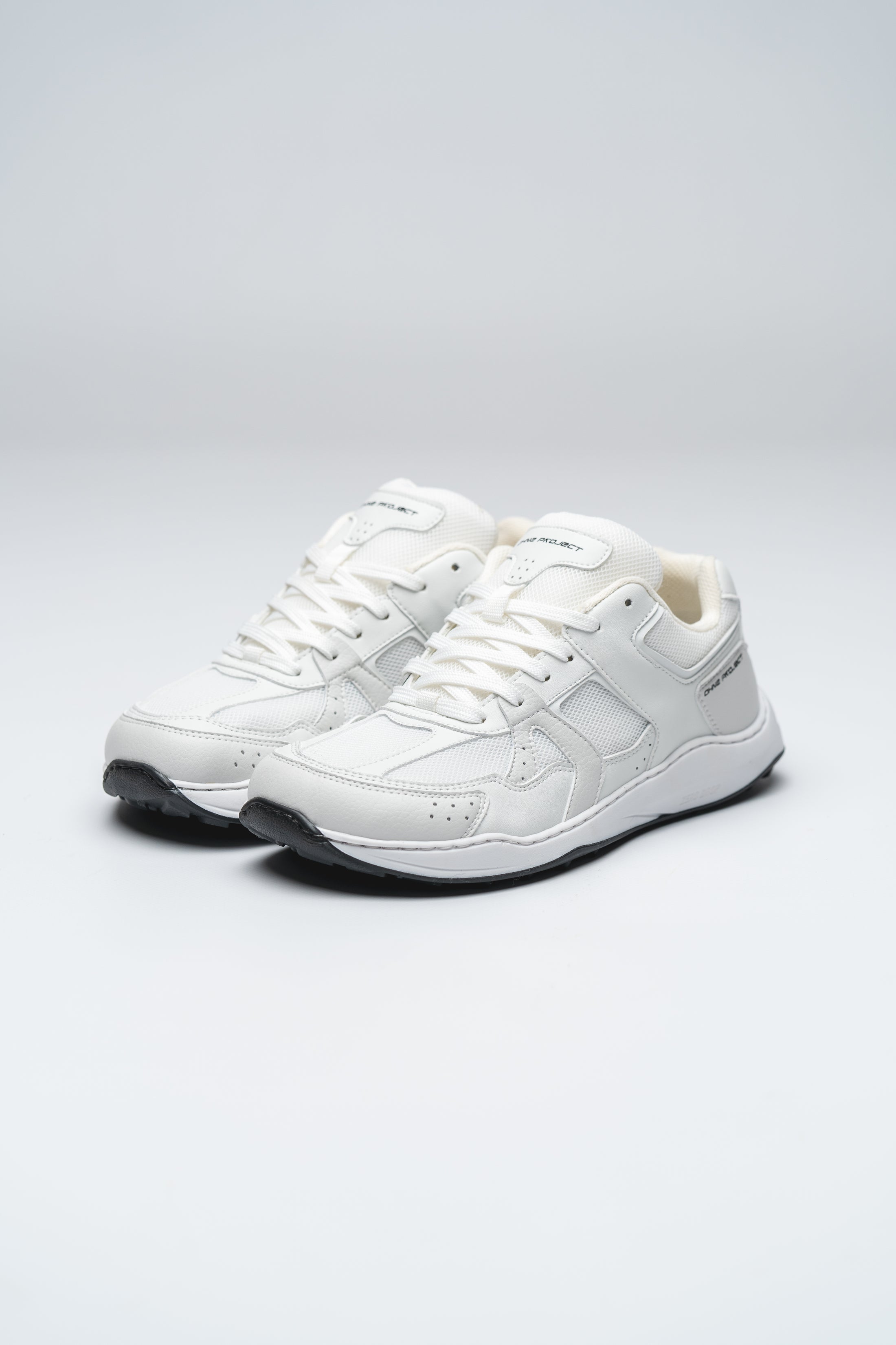 Barefoot Sneaker Retro Run Off White | OHNE PROJECT